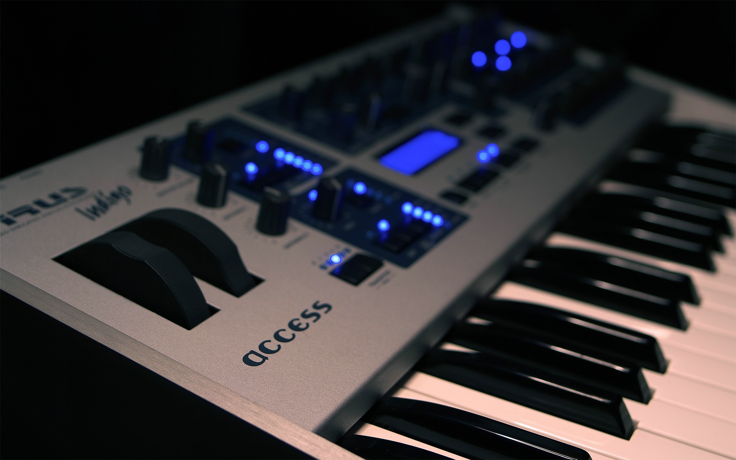 Never Dream – A Synth Pop Mix – Records I Like